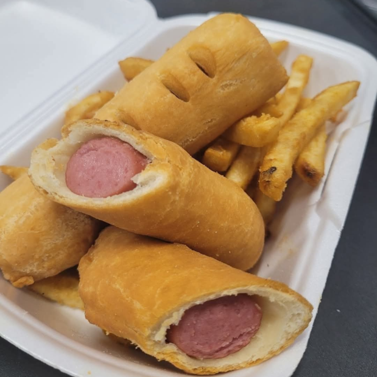 Bannock Dogs (2s) – Shelly Bistro